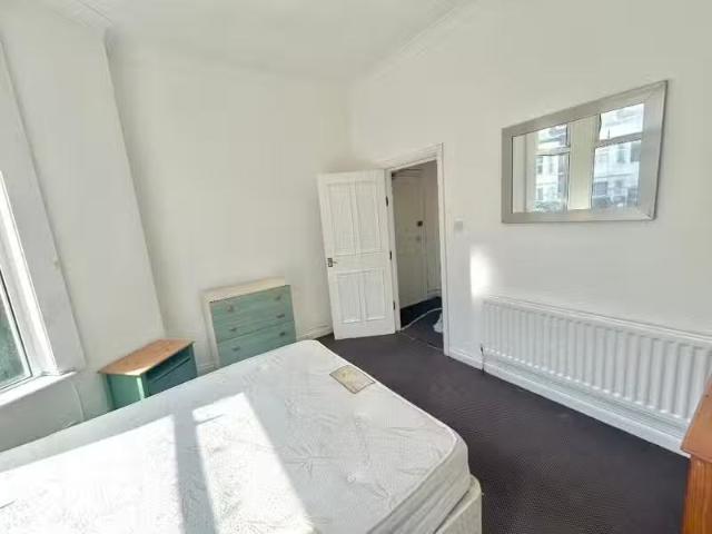 Unique 1 bedroom apartment for rent in Glynrhondda Street, Car.