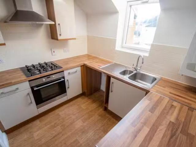 Cheap 1 bedroom apartment for rent in MODERN APARTMENT Avon Cl.