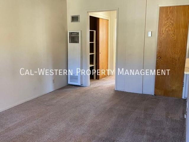 Nice 1 bedroom Apt on 2nd Floor