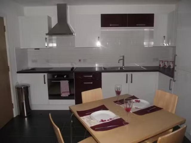 Rental! 1 bedroom flat for rent in Apartment 16, Buttonbox, 11.