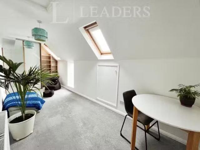 Cheap 1 bedroom house share for rent in Freeland Road, Clacton.