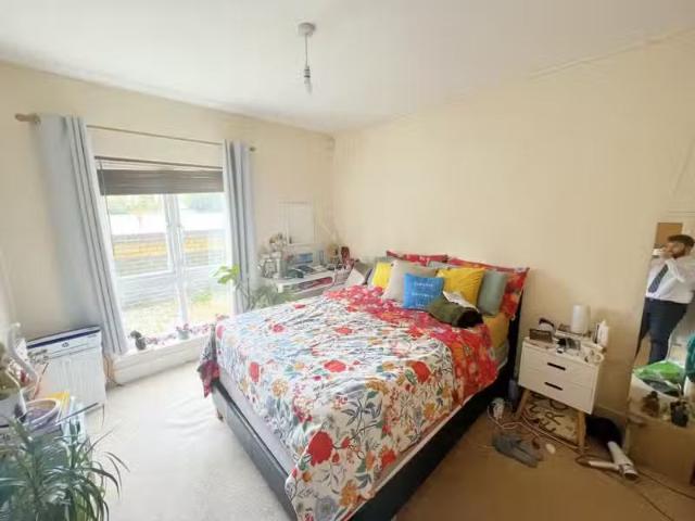 Cheap 1 bedroom house share for rent in Longworth Avenue, CB4