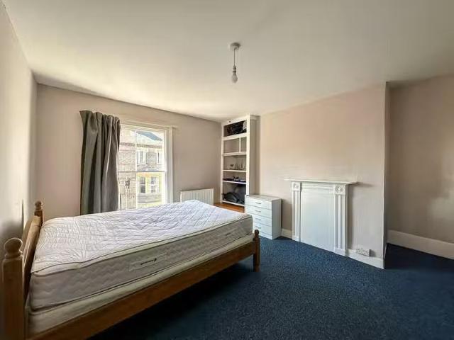 Just in! 1 bedroom house share for rent in Room 9, Bateman Str.