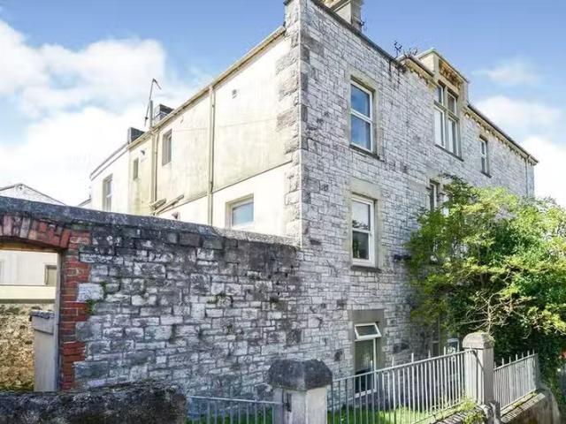Deal! 1 bedroom Room to rent, Houndiscombe Road, Plymouth, PL4.
