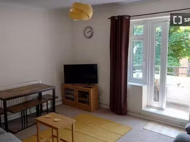 Deal! 1 BR 3 bedroom apartment for rent in Forest Hill, London