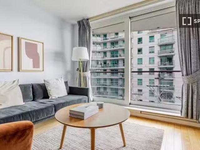 Cheap 1 BR 2 bedroom apartment for rent in Oval, London
