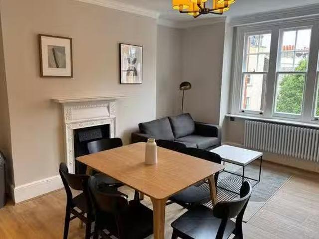 Cozy 1 BR Candover Street