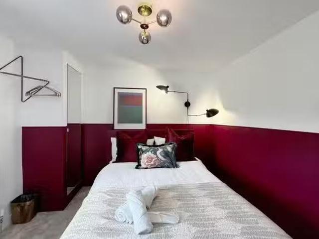 Nice 1 BR Cardigan Road, Reading