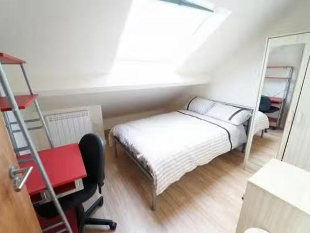 Deal! 1 BR Castle Gate Haus Bronze Non Ensuite