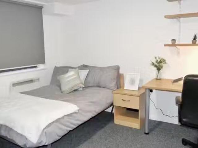 Cheap 1 BR Central Place Single