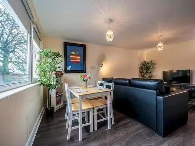 Nice 1 BR Clonard Crescent