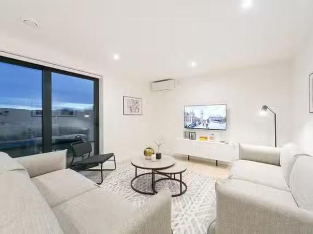 New 1 BR Crogsland Road