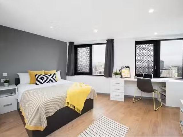 Deal! 1 BR Artisan Heights En Suite, Classic