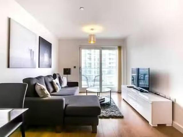 Unique 1 BR Barge Lane, London