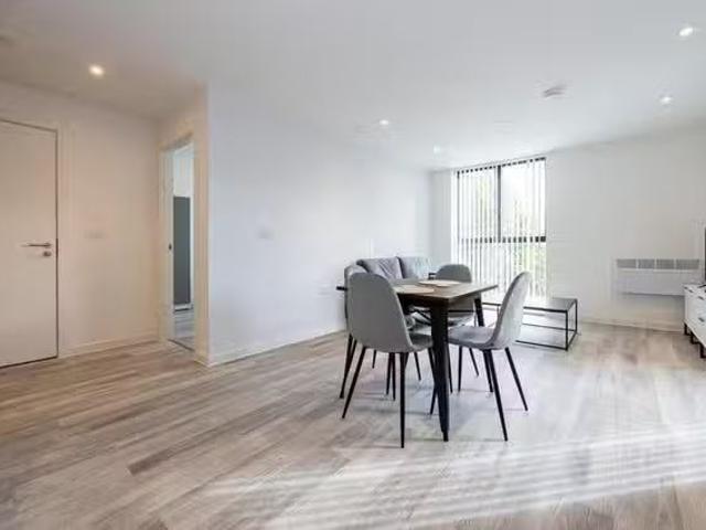 Cheap 1 BR Bevington Bush