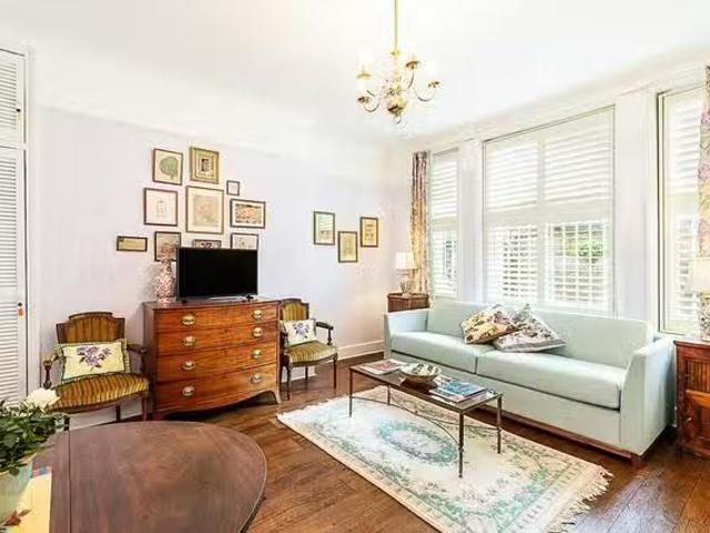 New 1 BR Brondesbury Villas, London