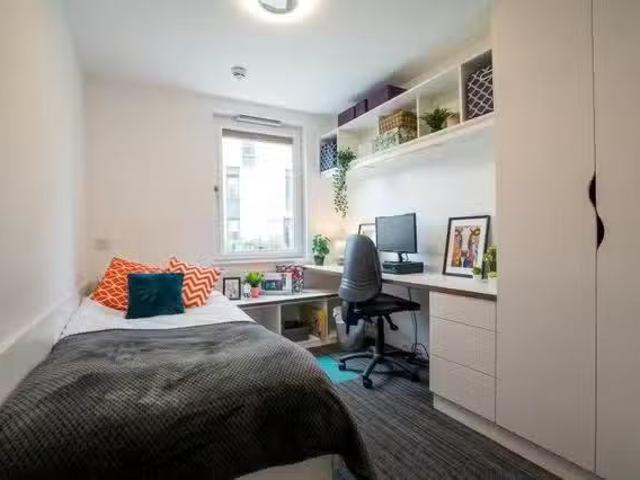 Charming 1 BR Byron Residence Standard Ensuite