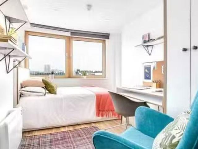 Deal! 1 BR Gold Plus En Suite