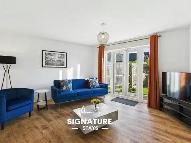 Nice 1 BR Desert Orchid Road, Prestbury