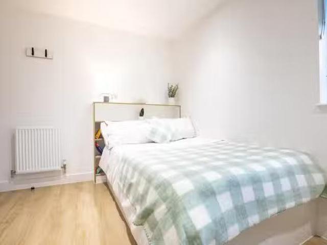 Rental! 1 BR Elmstead Place Micro Studio