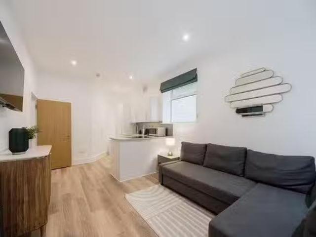 Rental! 1 BR Nevern Place