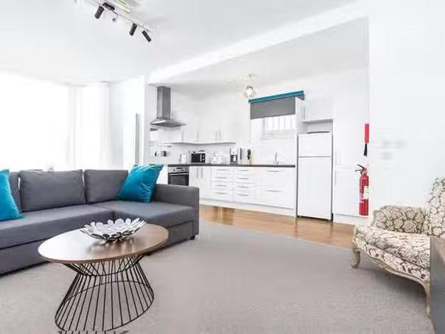 Deal! 1 BR Nevern Road