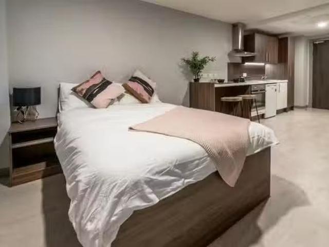 Cheap 1 BR Scotway House Classic Ensuite