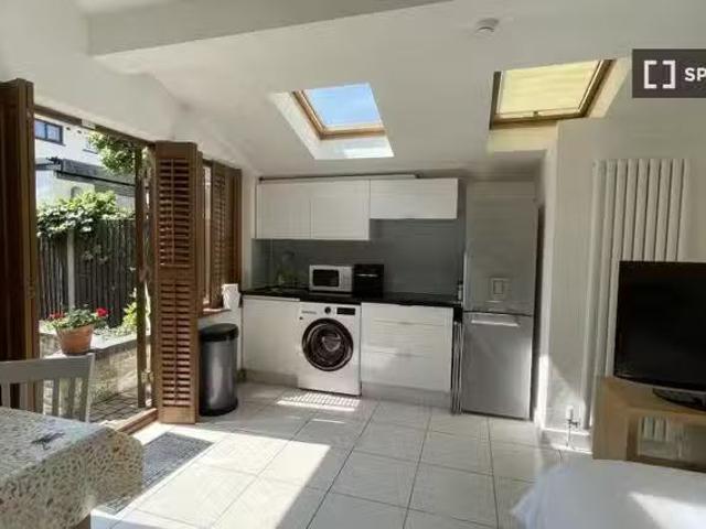 Charming 1 BR Studio for rent in Docklands, London