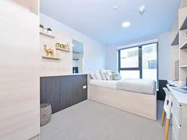 For Rent! 1 BR Steel City Townhouse Standard