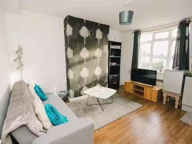 Cozy 1 BR Sundon Park Road, Luton