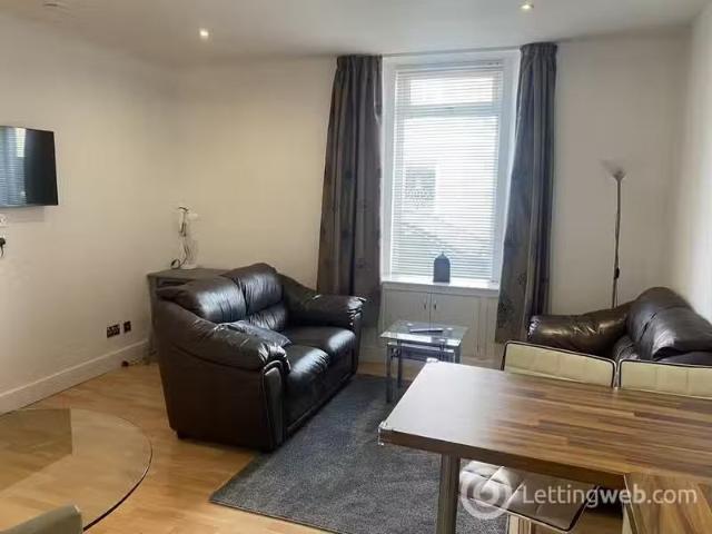 New 1 BR Property to rent in 42 Chapel Street, Aberdeen, AB10.