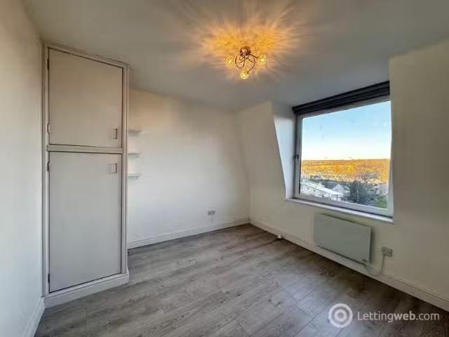 Just in! 1 BR Property to rent in 116 Auchmill Road, Bucksburn.