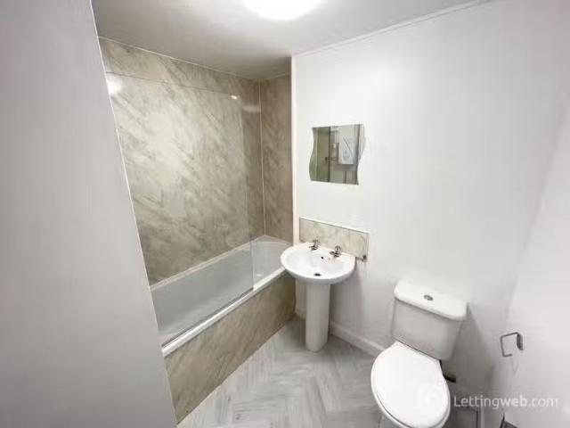 Rental! 1 BR Property to rent in 20D, Constitution Street, Dun.