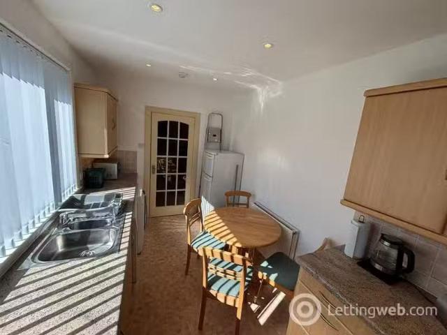 Unique 1 BR Property to rent in Union Grove, City Centre, Aber.