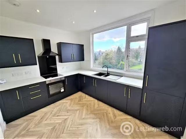 Just in! 1 BR Property to rent in Allan Street, City Centre, A.