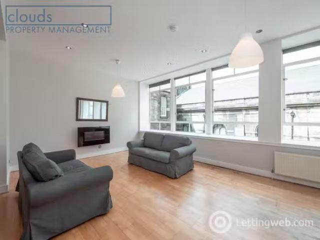 Unique 1 BR Property to rent in Chambers Street, Old Town