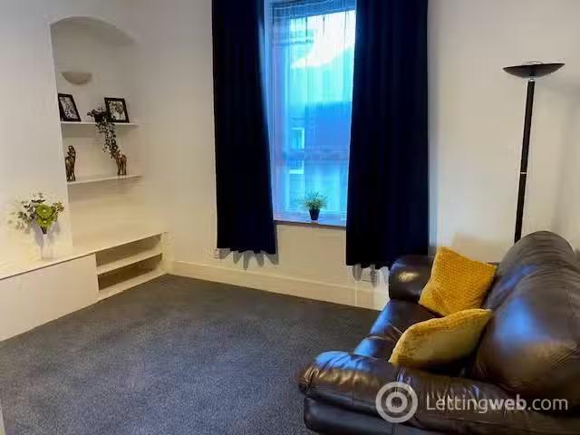 Unique 1 BR Property to rent in Fraser Street, City Centre, Ab.