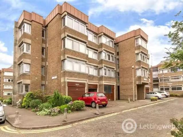 Charming 1 BR Property to rent in Lethington Avenue, Shawlands.