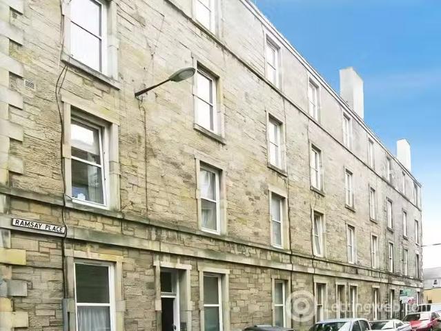 Nice 1 BR Property to rent in Ramsay Place, Edinburgh, Midloth.