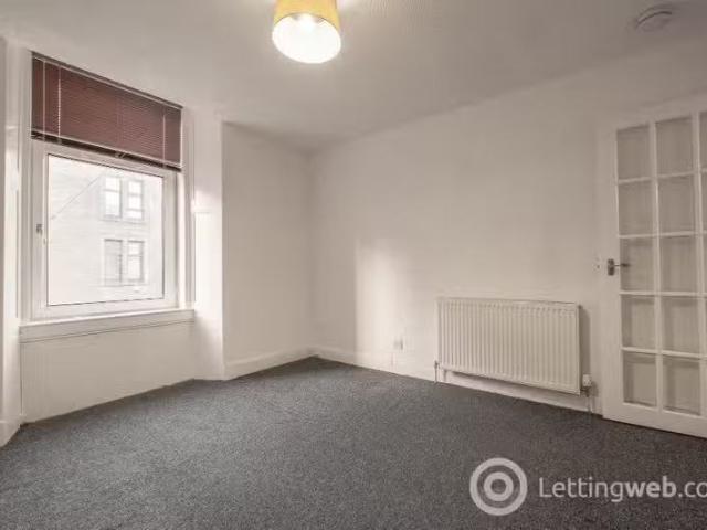 Nice 1 BR Property to rent in Rosefield Street, West End, Dund.