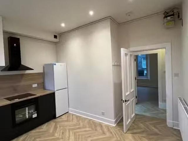 Charming 1 BR Property to rent in Rosemount Place, Rosemount.