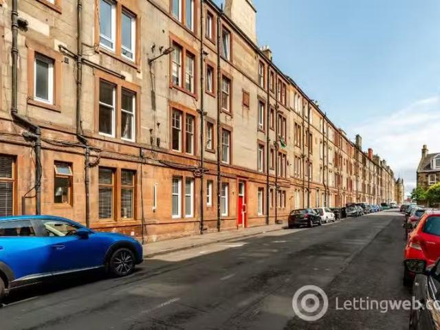 Unique 1 BR Property to rent in Rossie Place,, Edinburgh, EH7.