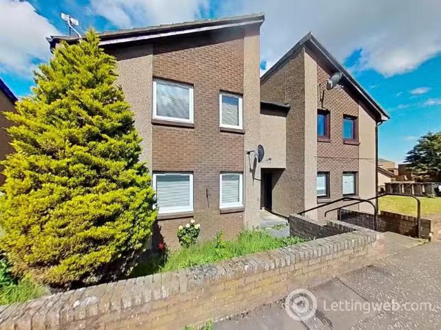 Nice 1 BR Property to rent in Shelley Gardens, Law, Dundee, D.