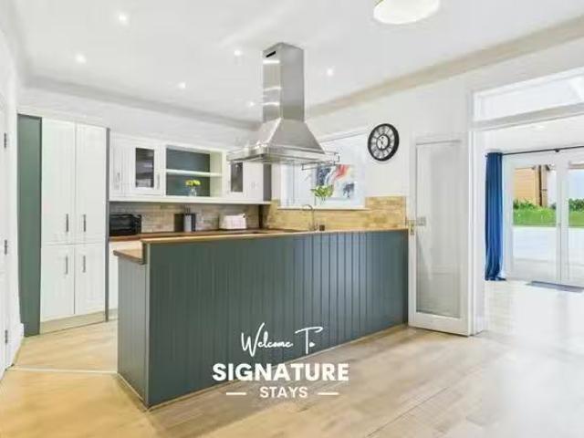 Just in! 1 BR Queen's Road, Cheltenham
