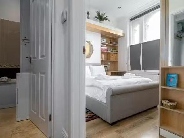 Cheap 1 BR West Green Road, London