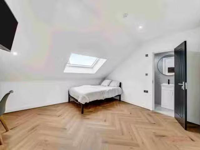 Nice 1 Room 10 Granville Road 6 Beds 0 Baths