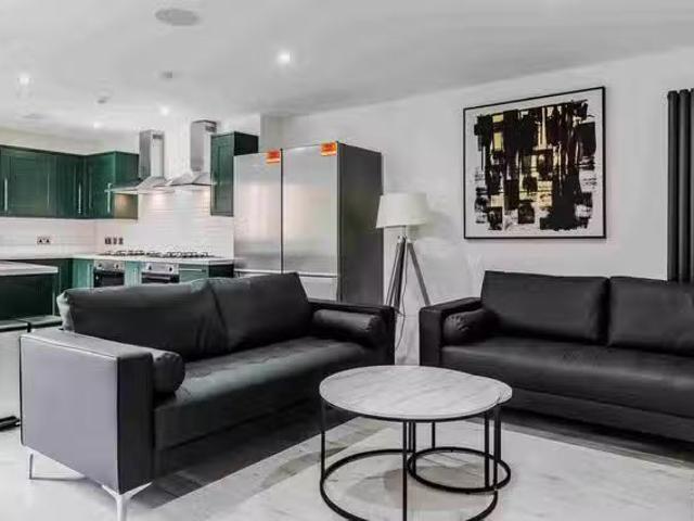 Unique 1 Room 27 Granville road, L15 6 Beds 5 Baths