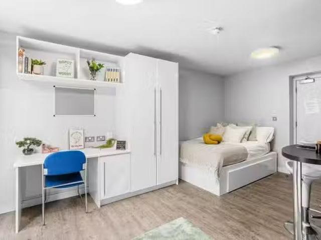 Rental! 1 Room Alwyn Court Classic 3 4 Bed Apartment