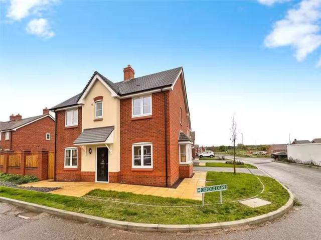 Cheap 2 BA 3 bedroom Detached House to rent, Oxford Drive, Per.