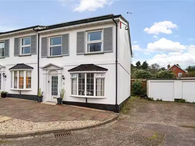 Unique 2 BA 3 bedroom End Terrace House to rent, Woodlands, Si.